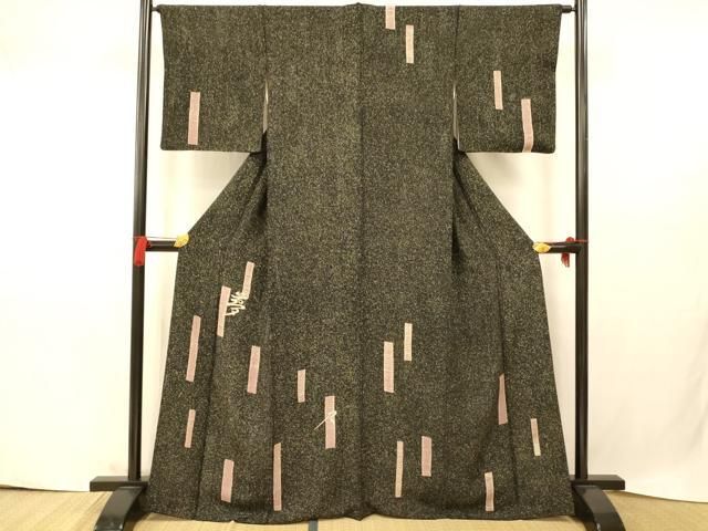 平和屋着物□訪問着 絞り 駒刺繍 文字文 たたき染め 黒地 正絹 逸品