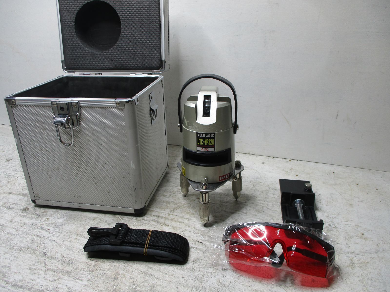 LTC テクノ販売 通り芯 水平 マルチレーザー 墨出し器 LTC-MP320 測定器 2504 - メルカリ