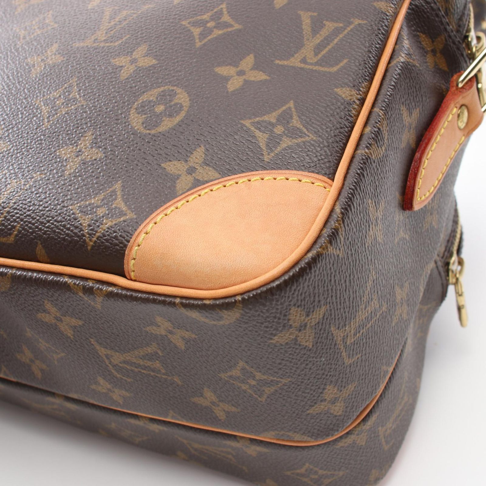 LOUIS VUITTON ルイ・ヴィトン ナイル モノグラム ショルダー LOUIS VUITTON ルイ・ヴィトン ナイル モノグラム ショルダー