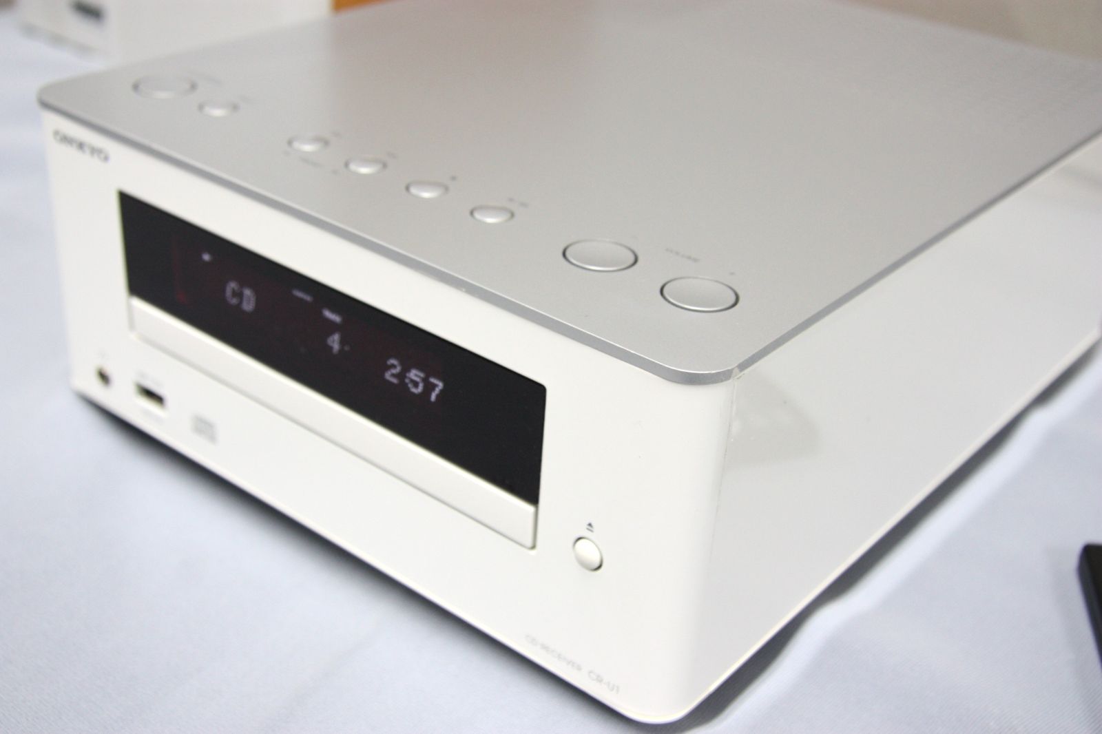 ONKYO CD/USBミニコンポ X-U1(本体CR-U1+スピーカーD-U1） - メルカリ