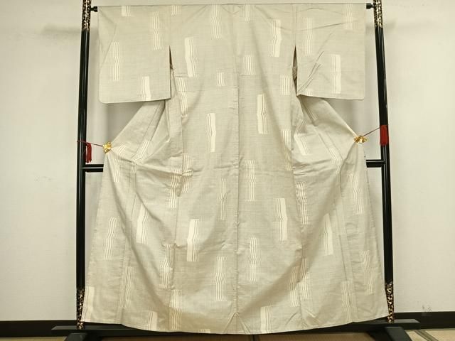 平和屋着物▽本場大島紬　単衣　白大島　9マルキ　140亀甲　吉祥文　正絹　逸品　BAAT0431yt 平和屋着物▽本場大島紬 単衣 白大島 9マルキ 140亀甲 吉祥文