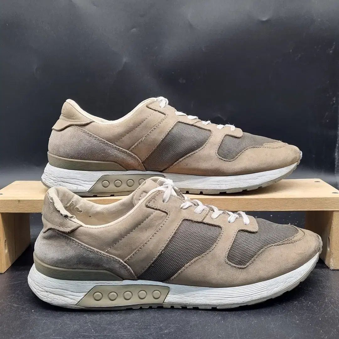 正規品 TOD'S(トッズ) メンズスニーカー 270 - メルカリ