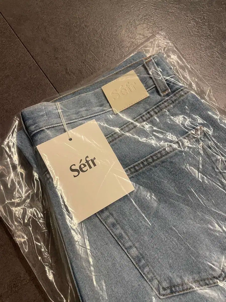 【雷市場（ポンジャン）商品韓国直送】 Sefr セファー ストレート カット デニム ジーンズ - メルカリ