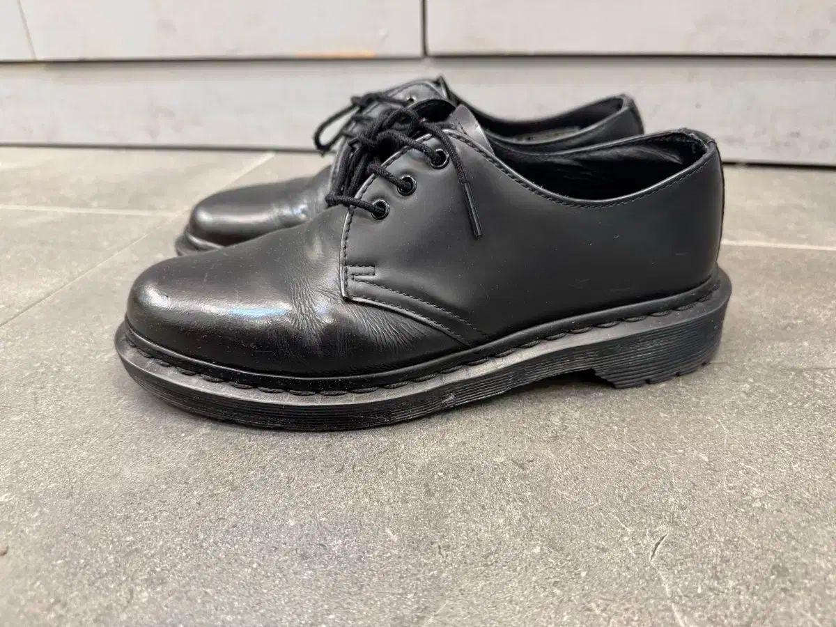 DR. MARTENS(ドクターマーチン) 1461 モノブラック 240 uk5 eu38 - メルカリ