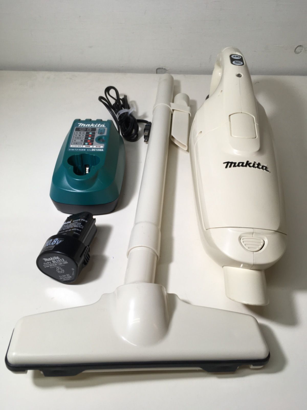 ★makita マキタ 充電式クリーナー CL102D 掃除機★ - メルカリ
