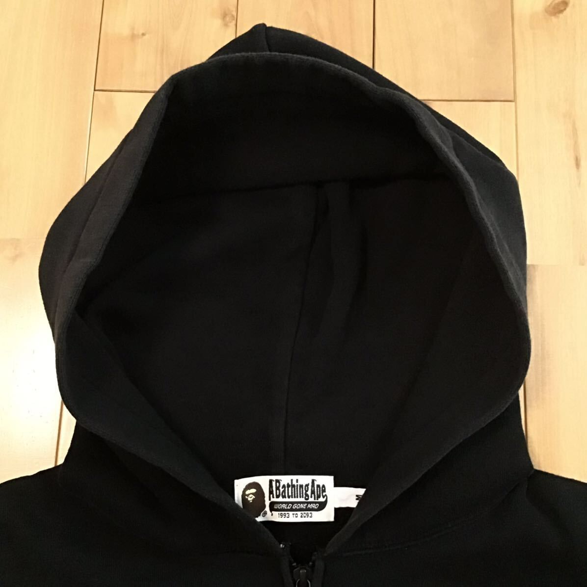☆ZOZO限定☆ スワロフスキー ジップ パーカー Mサイズ a ☆ZOZO限定☆ スワロフスキー ジップ パーカー Mサイズ a