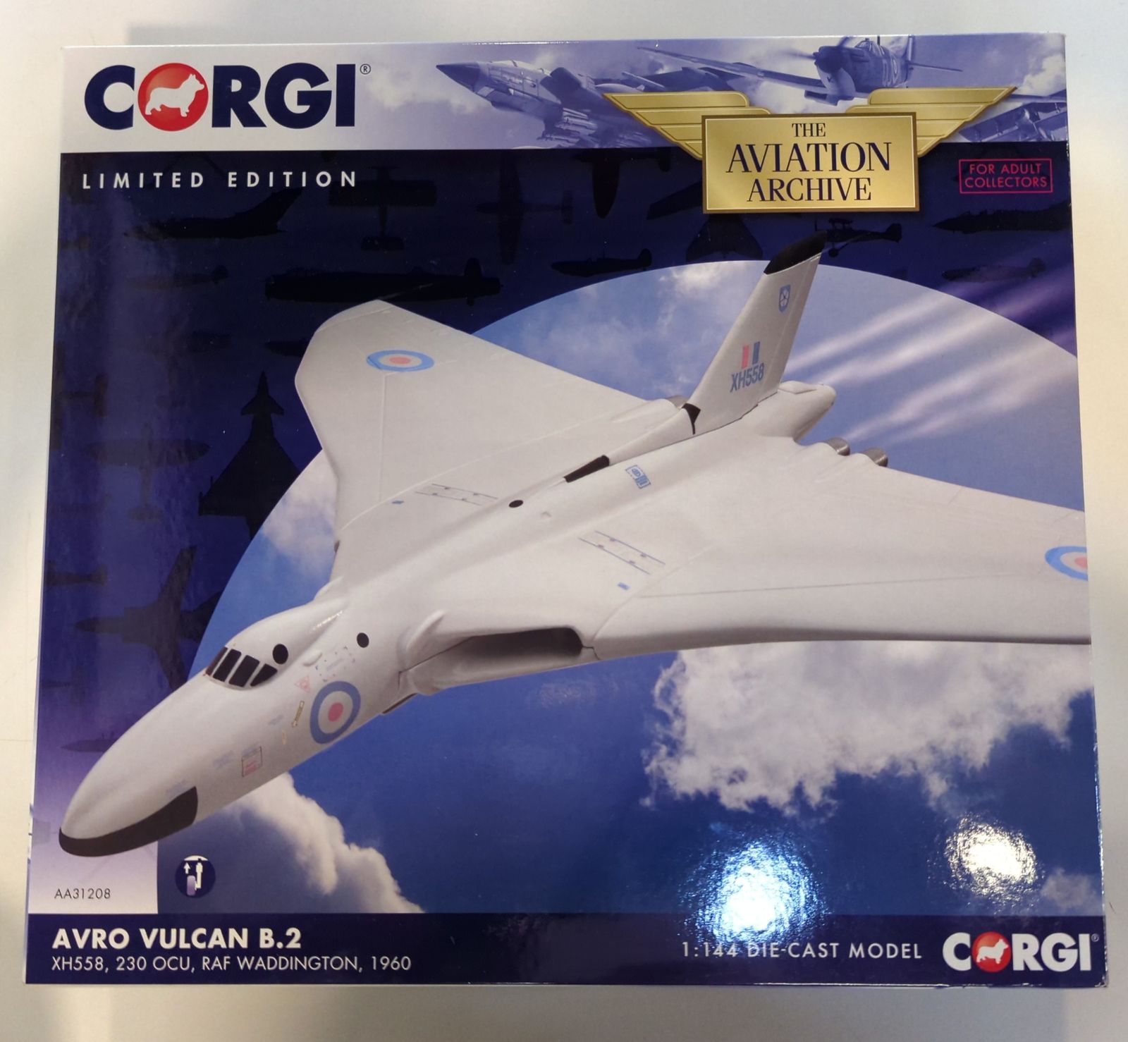 CORGI 1/144 THE AVIATION ARCHIVE AVRO VULCAN B.2 XH558 230 OCU RAF ...