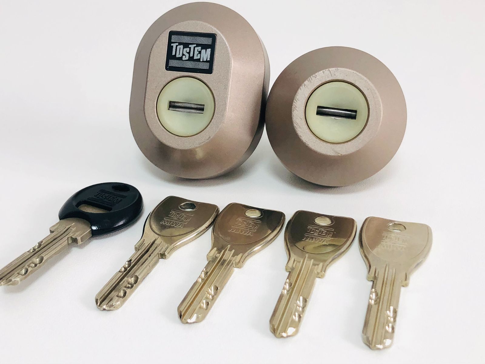 Z-1A2-DCTC LIXILトステム 玄関ドア DNシリンダー MIWA 鍵 - メルカリ