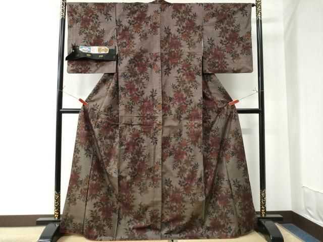 平和屋着物○本場大島紬 9マルキ 花唐草文 正絹 逸品 CAAX5943gh