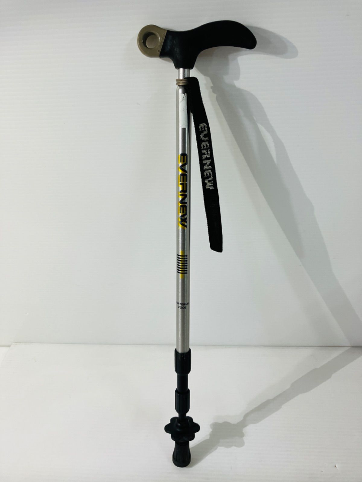 ★ 最終お値下げ EVERNEW トレッキングポール 色:シルバー MATERIAL7001 最大:95.5cm ストック MADE IN JAPAN 登山 ウォーキング アシスト 現状品 0 ...