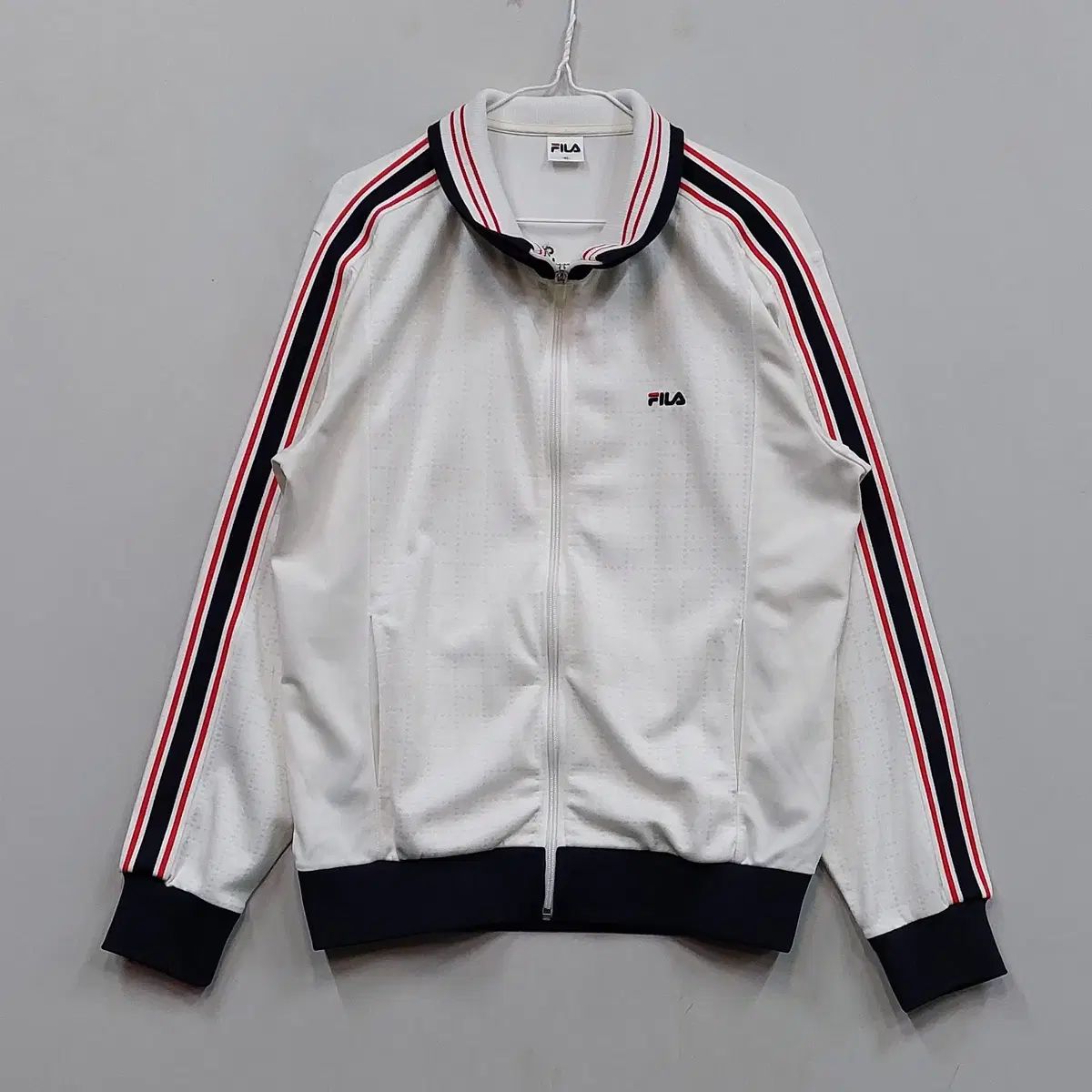 素晴らしいコンディション FILA(フィラ) メンズ 105 ジャージートラックジャケット 春 秋 白 70898 - メルカリ