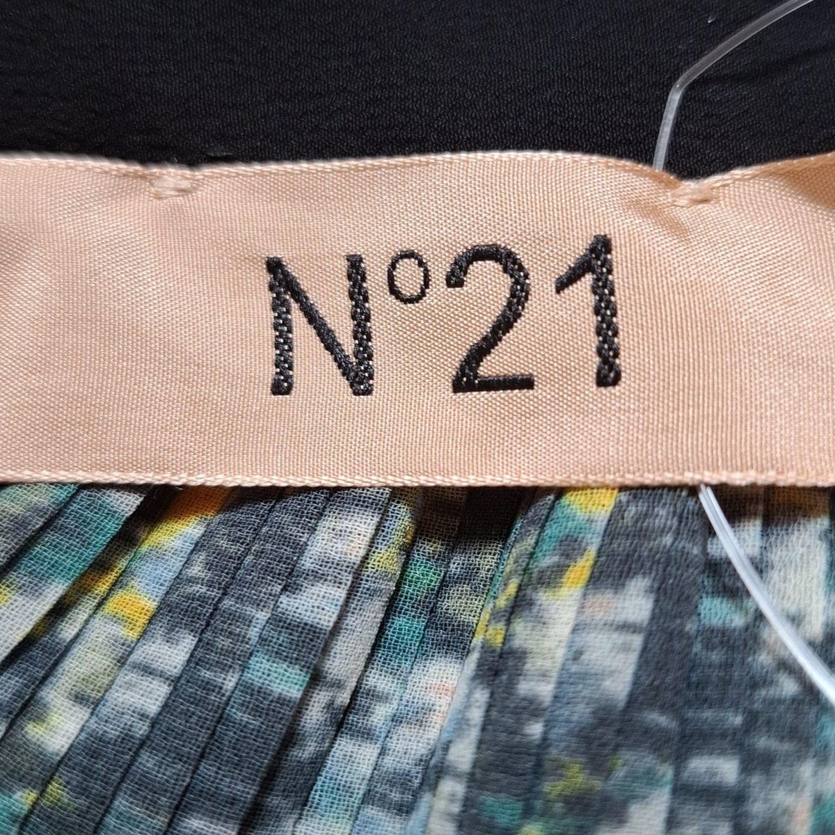 N゜21(ヌメロ ヴェントゥーノ) ロングスカート サイズ38 M N゜21(ヌメロ ヴェントゥーノ) ロングスカート サイズ38 M