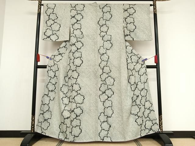 平和屋着物●本疋田絞り　小紋　桜　正絹　逸品　AAAX0142np 平和屋着物○本疋田絞り 小紋 桜 正絹 逸品 AAAX0142np - メルカリ