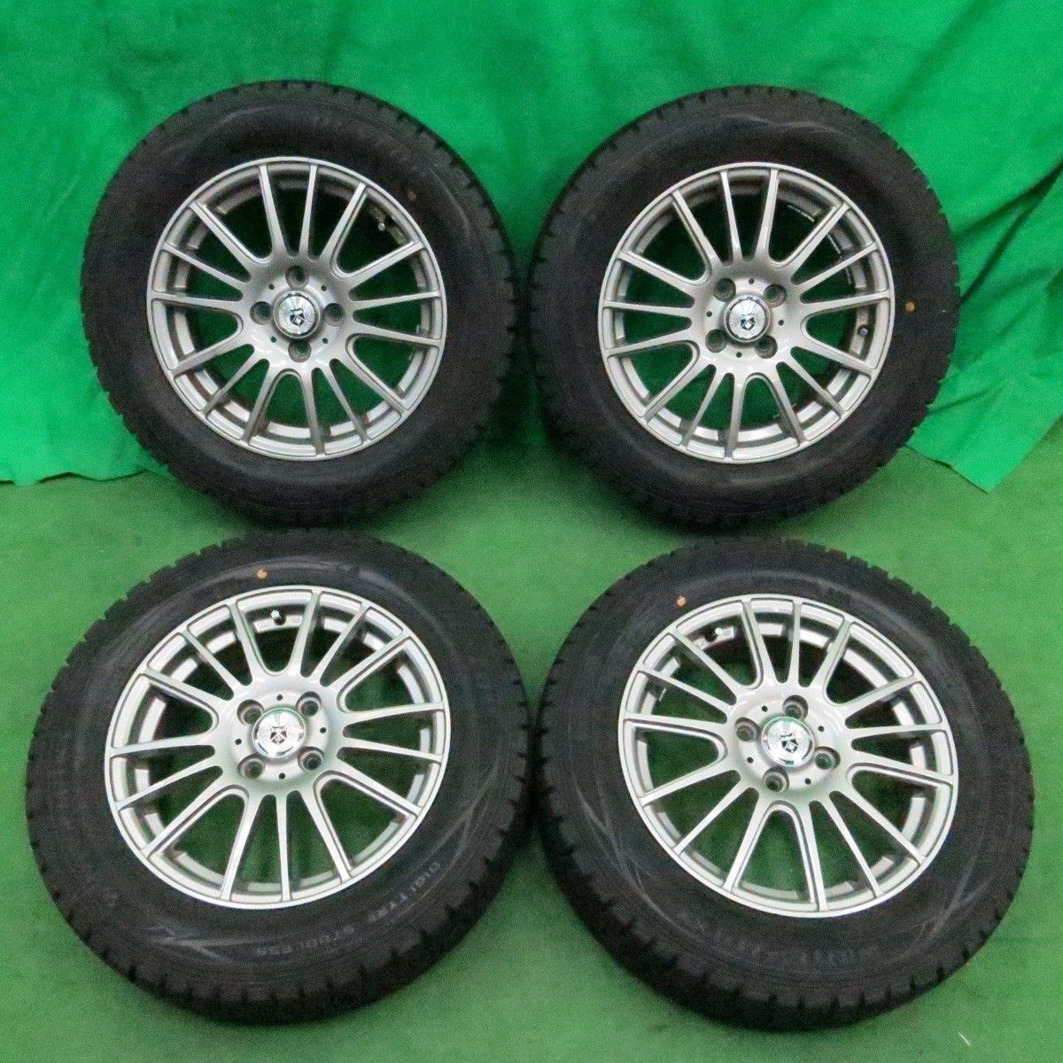 *送料無料* バリ溝！9.5分以上★スタッドレス 185/65R15 ダンロップ ウインターマックス WM01 GMach 15インチ PCD100/4H★4050418ナス - メルカリ