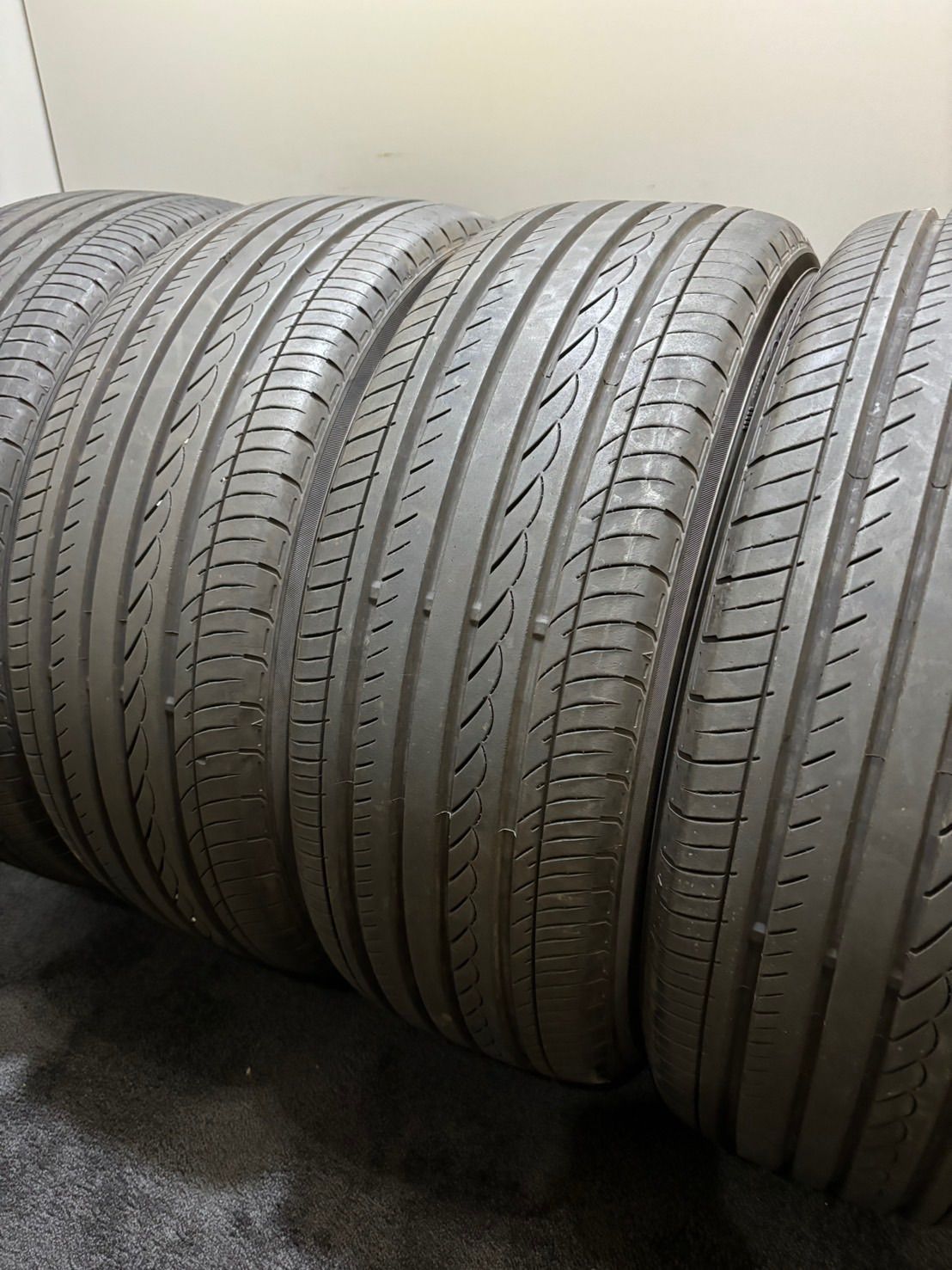 ★215/55R17 YOKOHAMA/ADVAN dB decibel 17年製 夏タイヤ サマータイヤ 4本 ヨコハマ クラウン ヴェゼル オデッセイ (南10-G56) - メルカリ