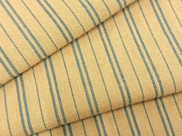 平和屋着物○本場結城紬 重要無形文化財 80亀甲 檜垣花文 正絹 逸品