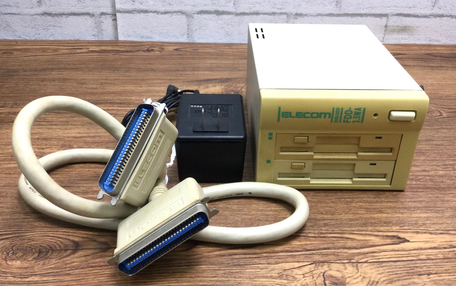 1177 【通電のみ】レトロPC ELECOM FDD-3.5WA 2HD/2DD PC98 FDD フロッピーディスクドライブ ケーブル付 - メルカリ