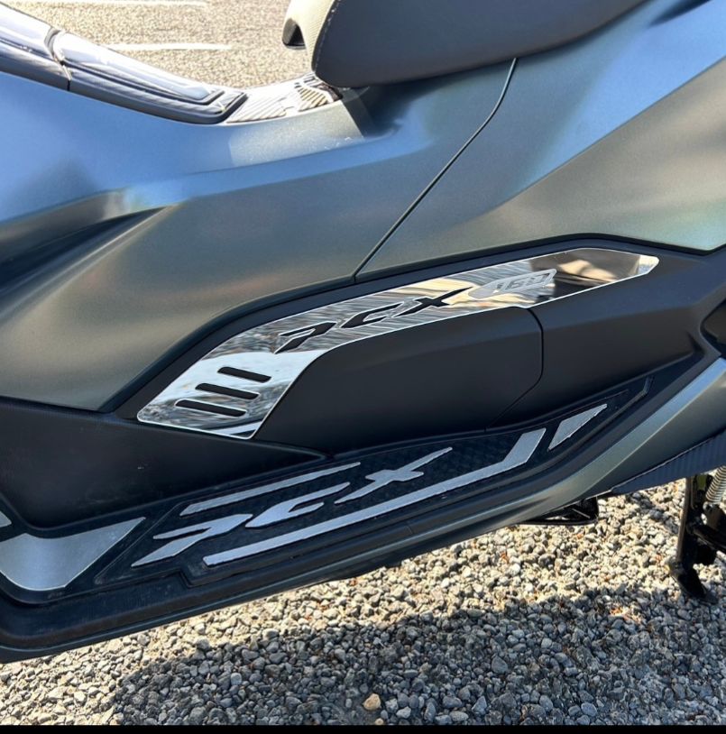 国内未発売 HONDA PCX125 PCX160 サイドタンク ガーニッシュ 左右1セット シルバーのみ HYBRID 2020年 PCX/e:HEV/160 JK05 JK06 KF47 ...