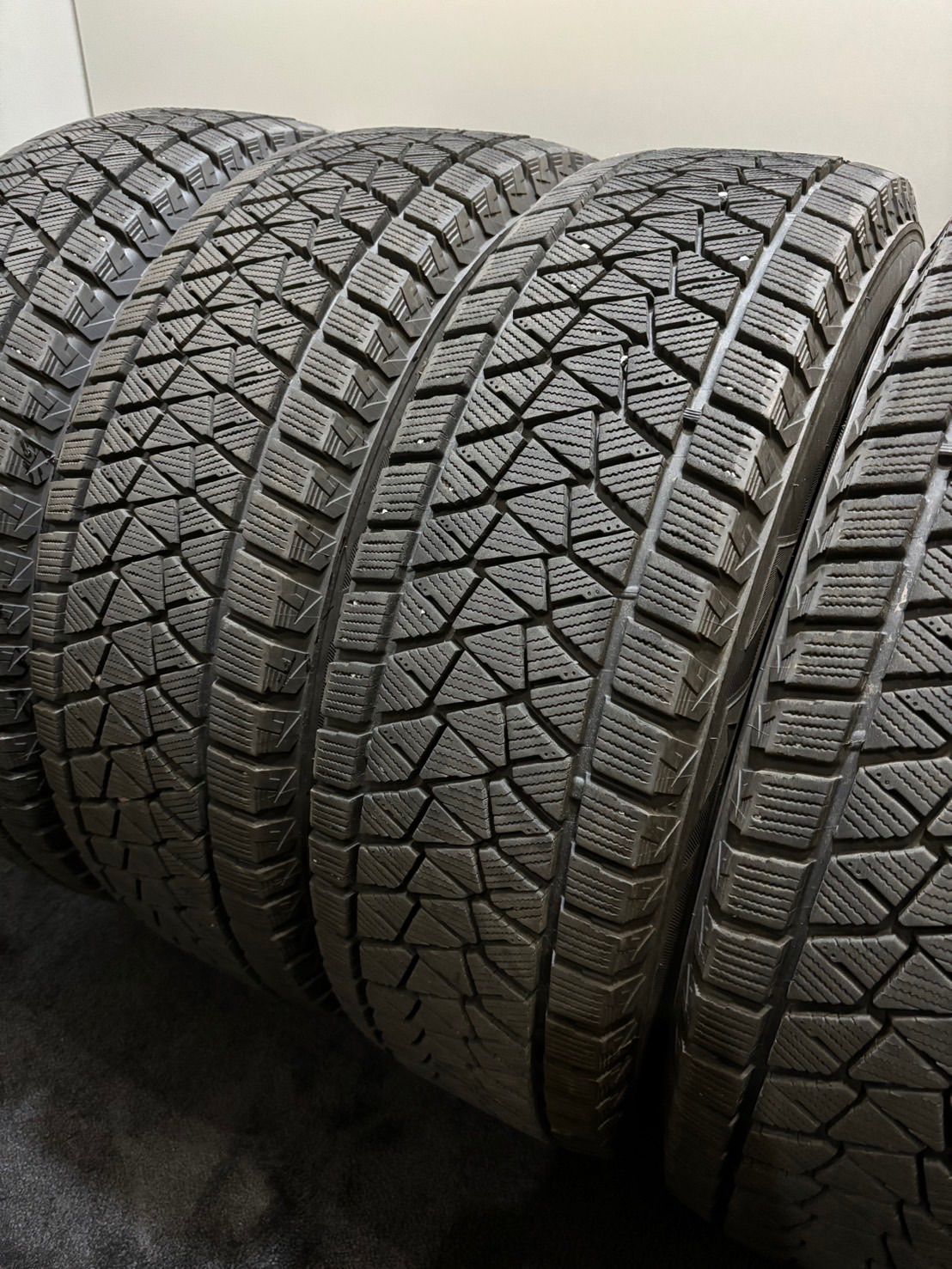 ★215/70R16 BRIDGESTONE/DM-V2 18年製 スタッドレス 4本 ブリヂストン ブリザック デリカ アウトランダー (南 ...