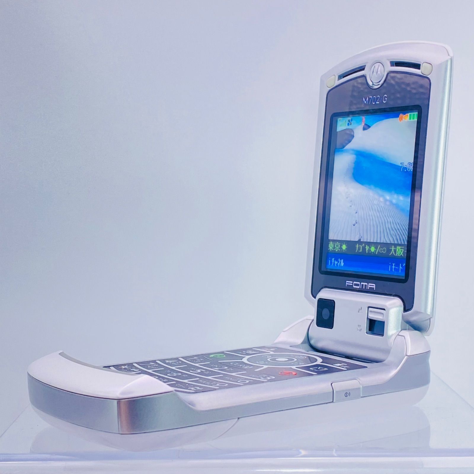 docomo M702iG スパークリングホワイト モックアップ 模型 - メルカリ