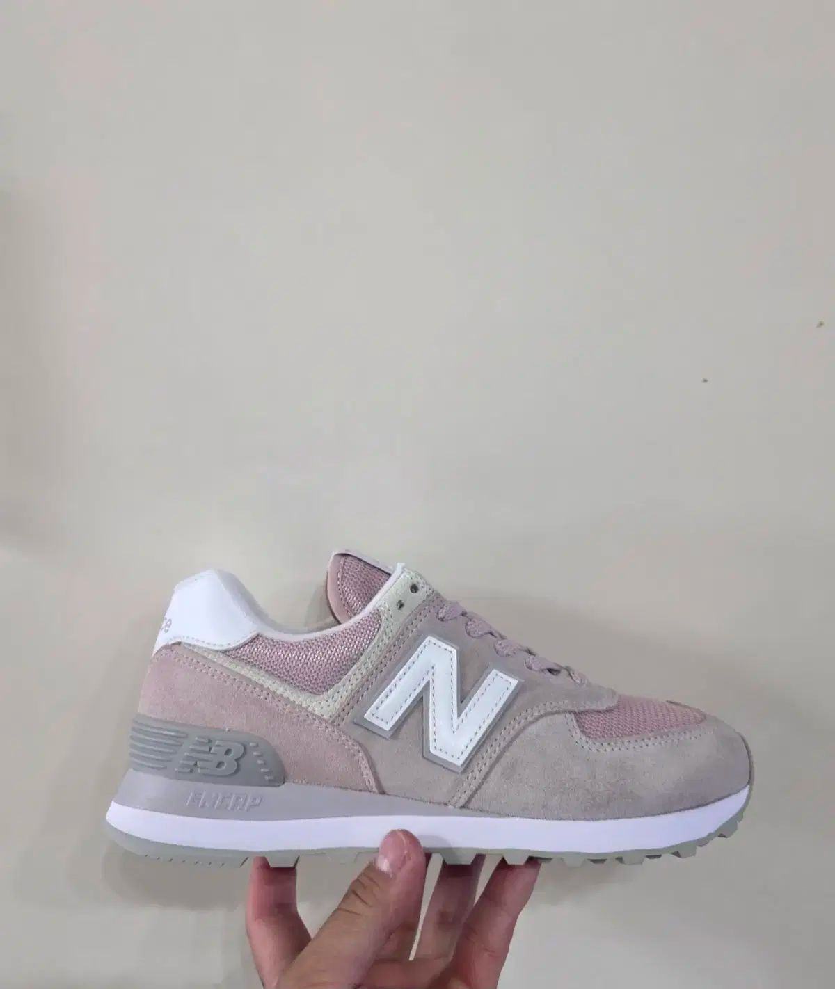 235 New Balance(ニューバランス) 574 クラシック フェードローズ:新品、未着用 販売中止 - メルカリ