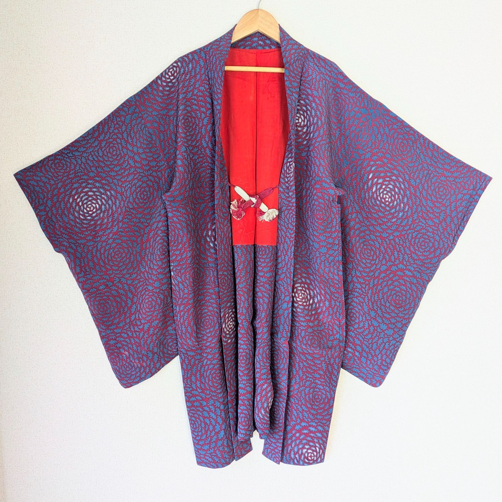 Japanese Vintage Haori Long Blue Red Chrysanthemum pattern Silk Kimono ...