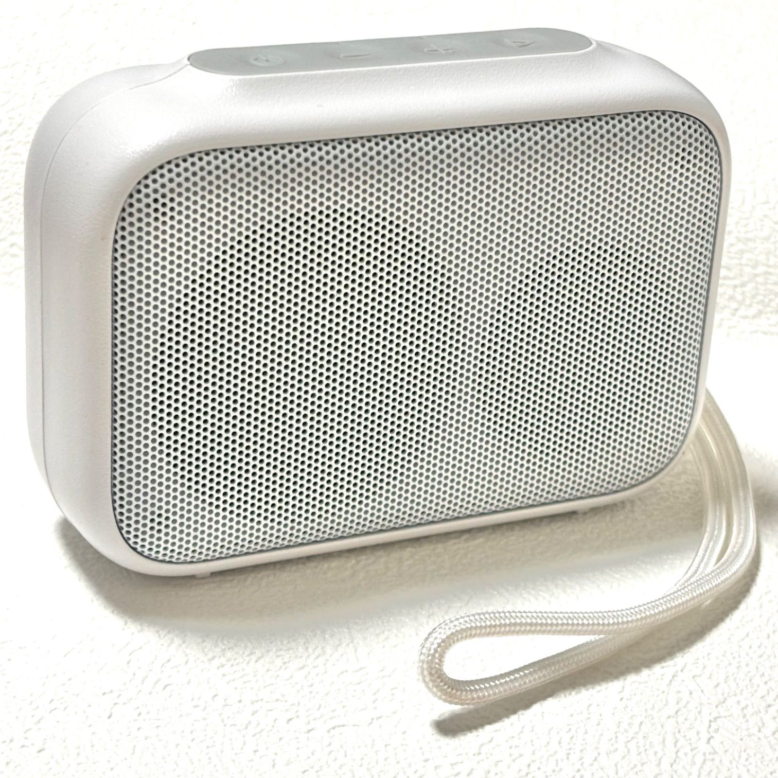 Bluetooth Speaker WS001 ブルートゥース スピーカー コンパクト スマート 持ち運び便利 ダイソー DAISO ホワイト【391】 - メルカリ