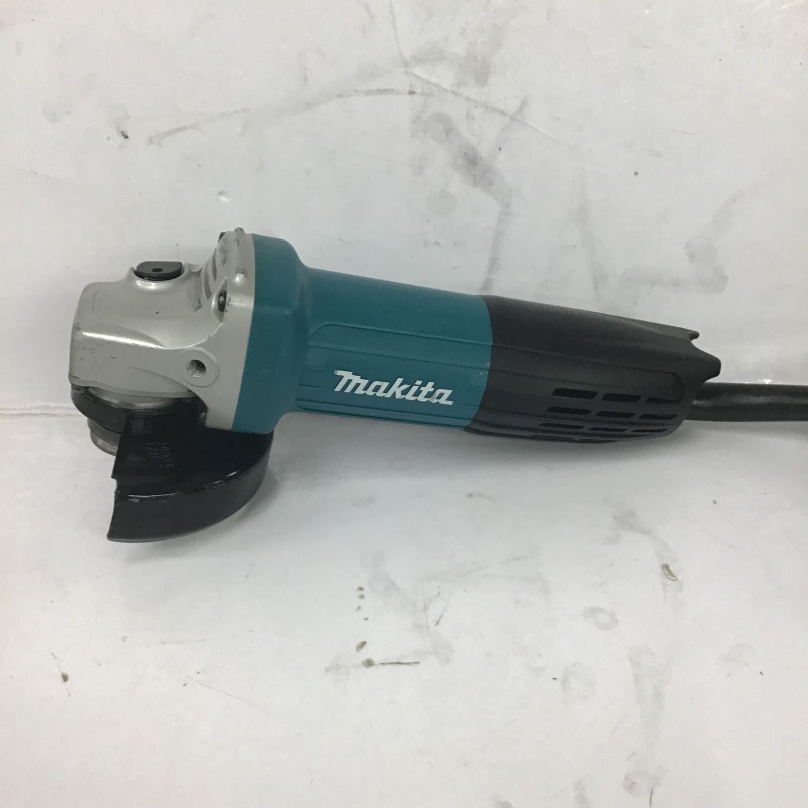 ☆マキタ(makita) 100mmディスクグラインダ GA4033【町田店】 - メルカリ