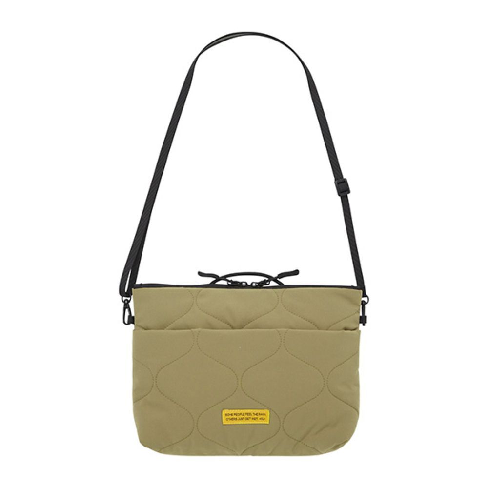 ☆ カーキ ☆ KiU PADDED SACOCHE POUCH K385 kiu ショルダーバッグ キウ K385 ショルダーバック ショルダー バッグ 斜めがけバッグ パデットサコッシュ ...