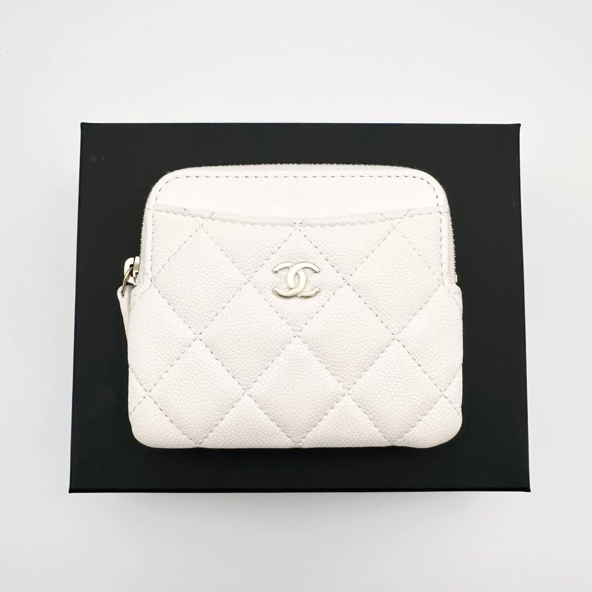 CHANEL シャネル マトラッセ キャビアスキン フラグメントケース CHANEL シャネル マトラッセ キャビアスキン フラグメントケース