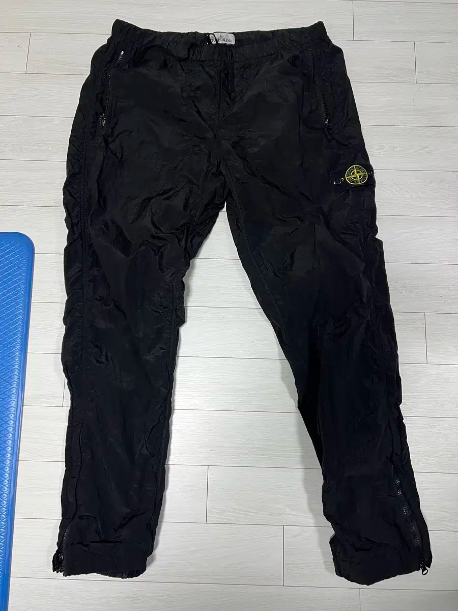 STONE ISLAND(ストーンアイランド) 18FW ナイロン パンツ 黒 XL - メルカリ