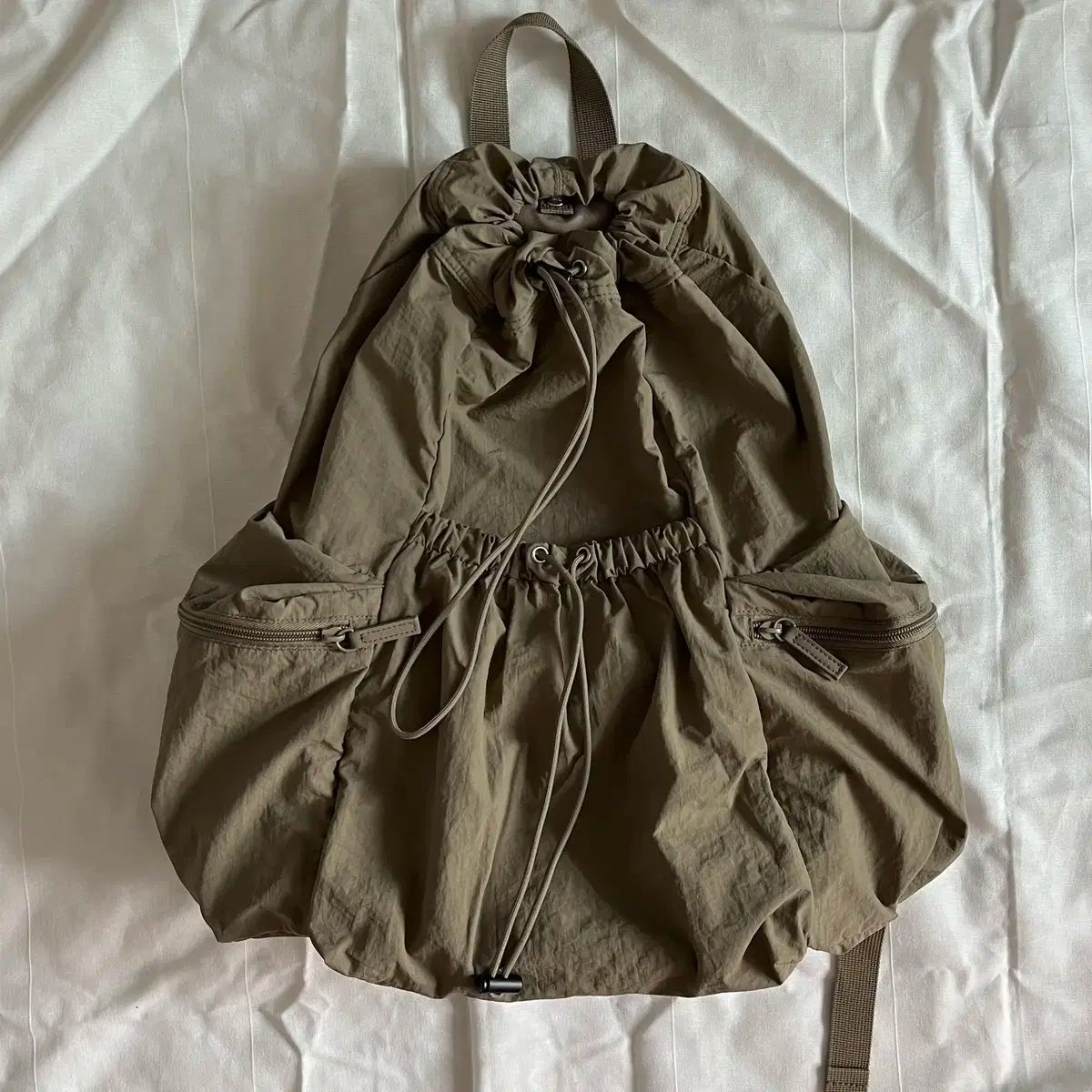 GU soft nylon Drawstring Backpack 未使用 - メルカリ