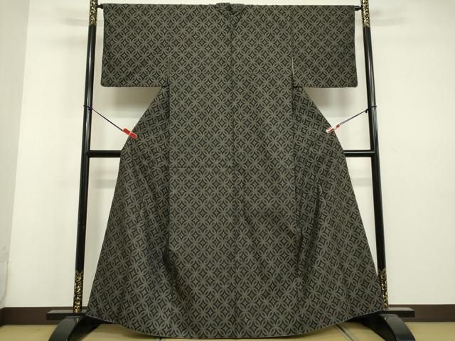 平和屋着物○本場大島紬 9マルキ 七宝花文 正絹 逸品 DAAU0765tw