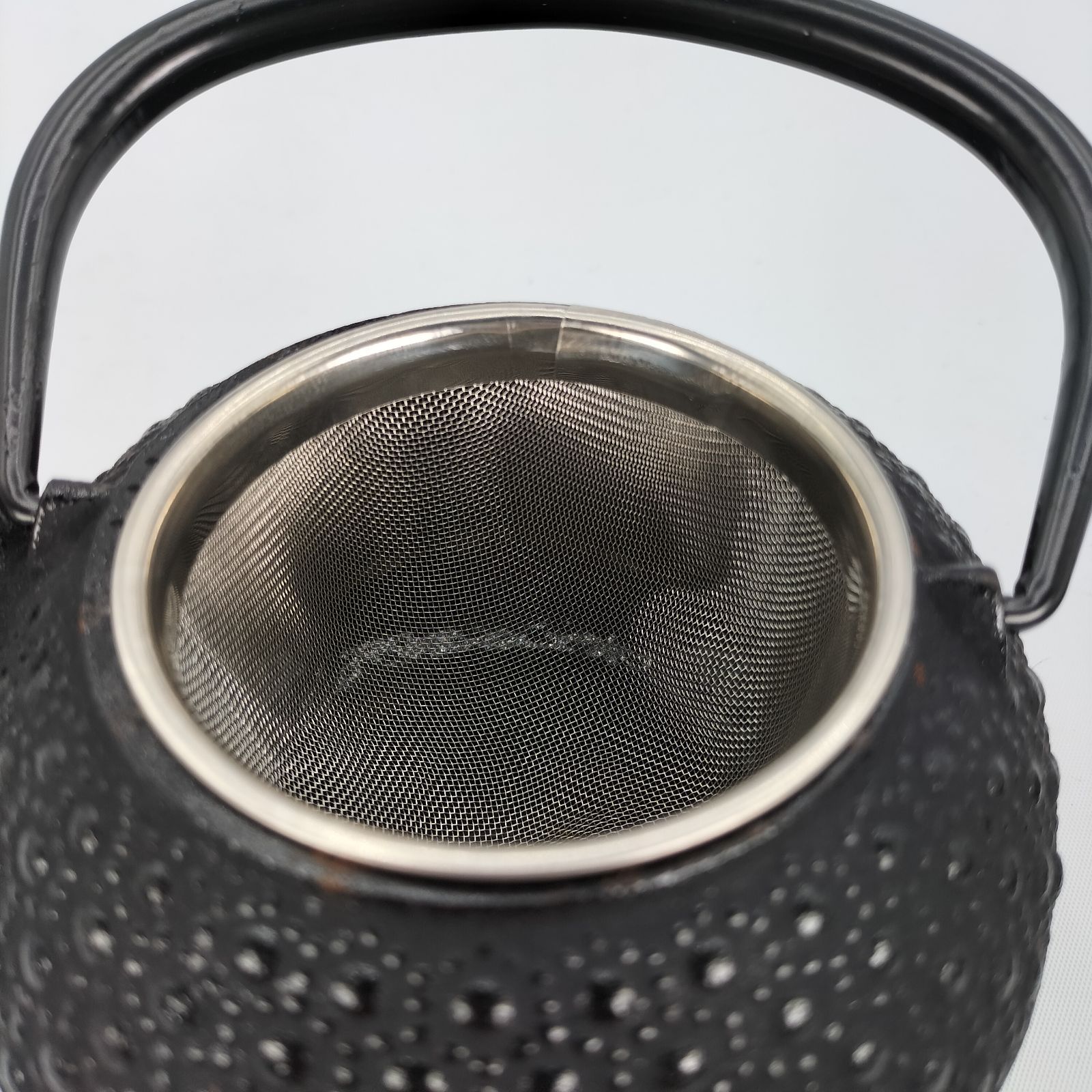 【新品】岩鋳 Iwachu 急須 3型亀甲 黒 0.32L 瓶敷付き 内面・蓋裏ホーロー加工 南部鉄器 - リユースshopフワフワ堂 - メルカリ