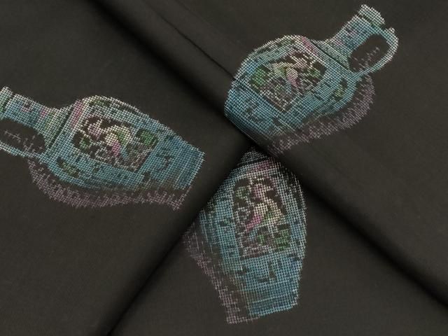 平和屋着物●本場大島紬　9マルキ　地空き　樹林風景文　正絹　逸品　CAAW7373yc 平和屋着物○本場大島紬 9マルキ 地空き 陶器鳥文 黒地 正絹 逸品