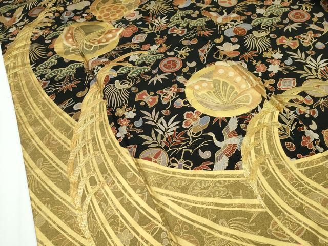 平和屋本店■極上　振袖　駒刺繍　立波舞蝶宝尽くし文　黒地　金彩　逸品　CZAA2067s5 平和屋本店□極上 振袖 駒刺繍 立波舞蝶宝尽くし文 黒地 金彩 逸品
