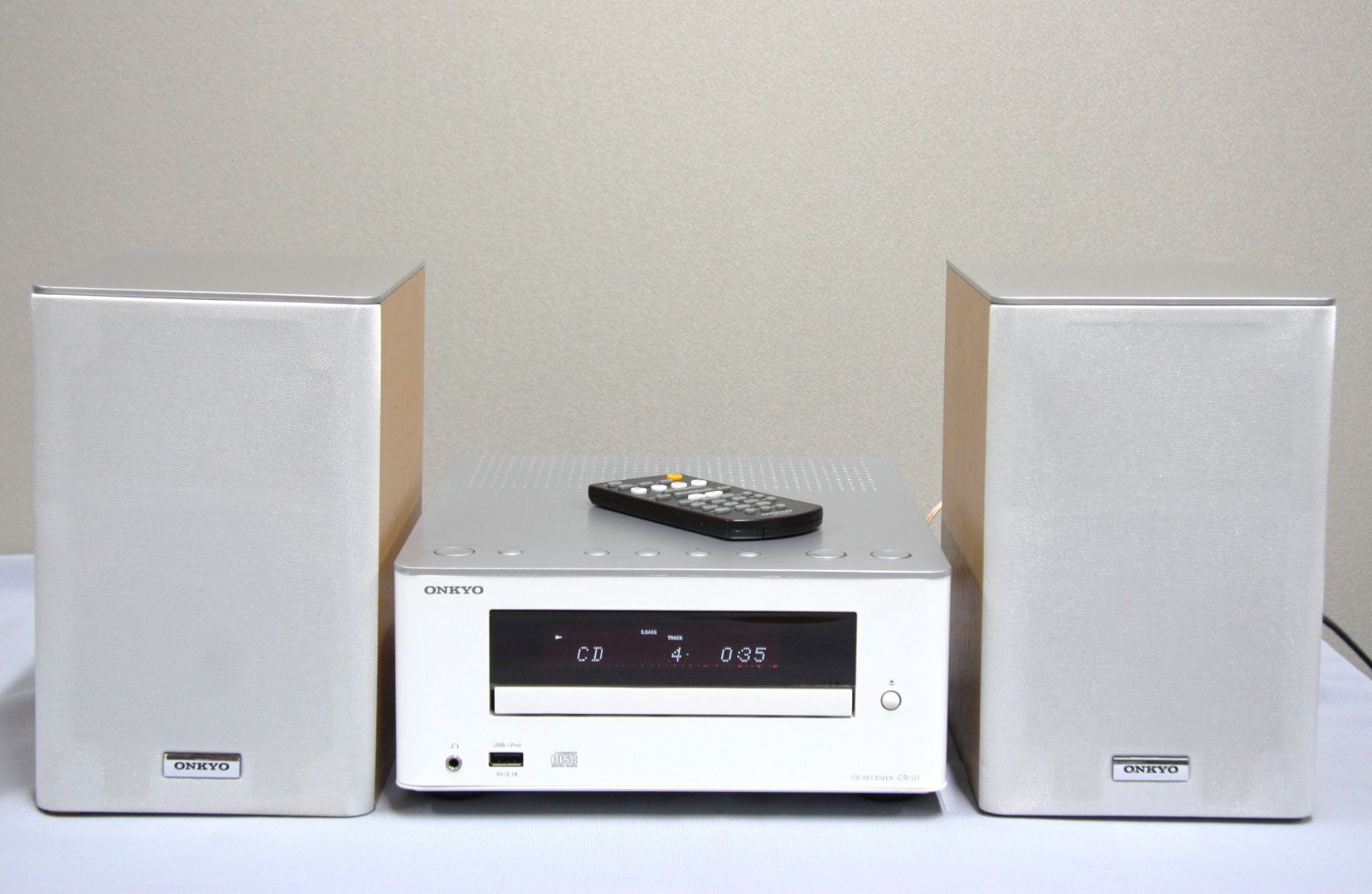 ONKYO CD/USBミニコンポ X-U1(本体CR-U1+スピーカーD-U1） - メルカリ