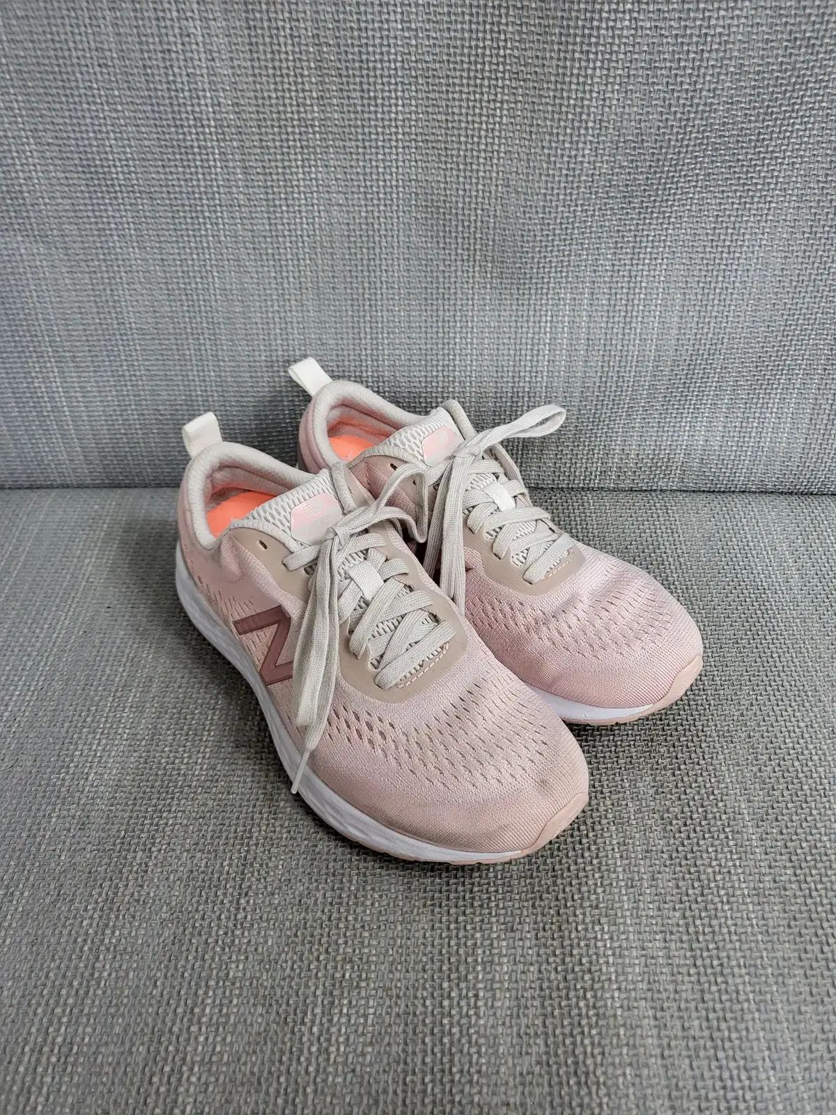 【雷市場（ポンジャン）商品韓国直送】New Balance(ニューバランス) ランニングシューズ 235 - メルカリ
