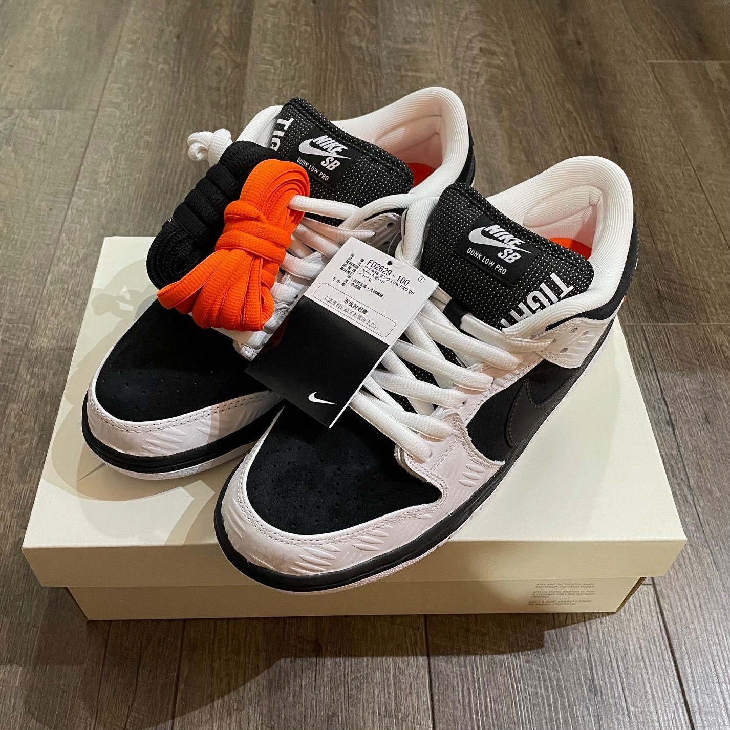 国内正規 新品 TIGHTBOOTH Nike SB Dunk Low Pro QS FD2629-100 国内正規 新品 TIGHTBOOTH Nike SB Dunk Low Pro QS FD2629-100