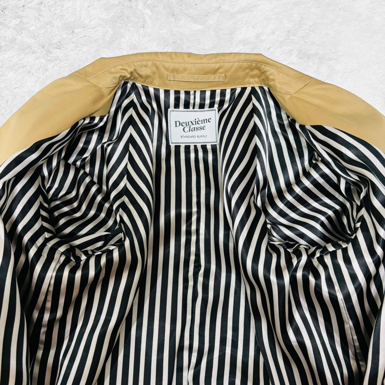 美品 Deuxieme Classe ドゥーズィエムクラス ダブルボタン 美品 Deuxieme Classe ドゥーズィエムクラス ダブルボタン