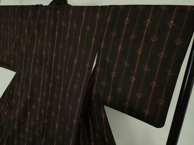 平和屋本店□極上 国指定重要無形文化財 本場久米島紬 神里チエ作 手織