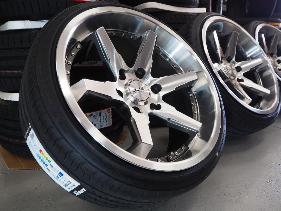 要オーバーフェンダー カスタムサイズ 深リム VALOR DCR 19inch 9.5J 6H139.7+8 輸入タイヤ 225/35R19 ...