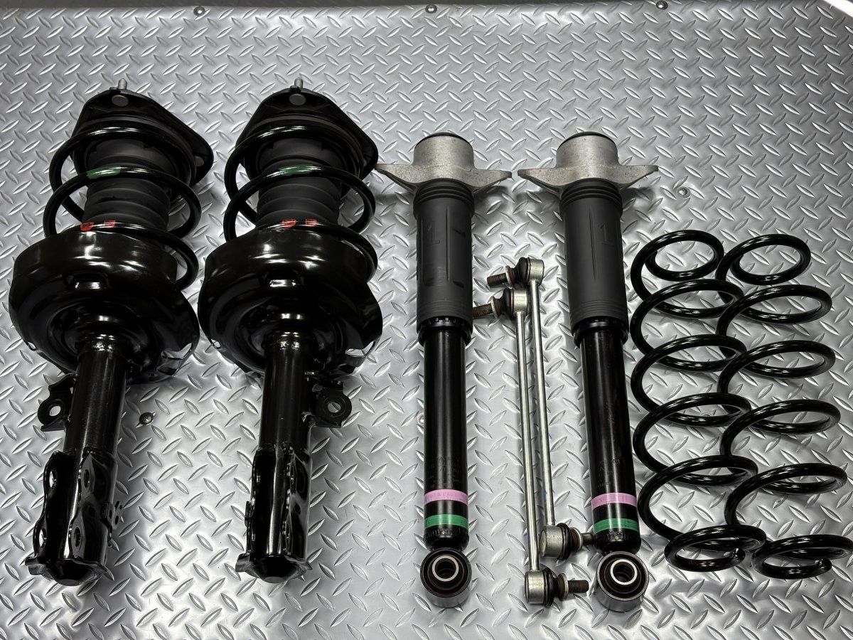 送料無料210系 カローラスポーツ 純正 サスキット 品番48510-12N10/48520-12N10/48530-12N70 ZWE ...