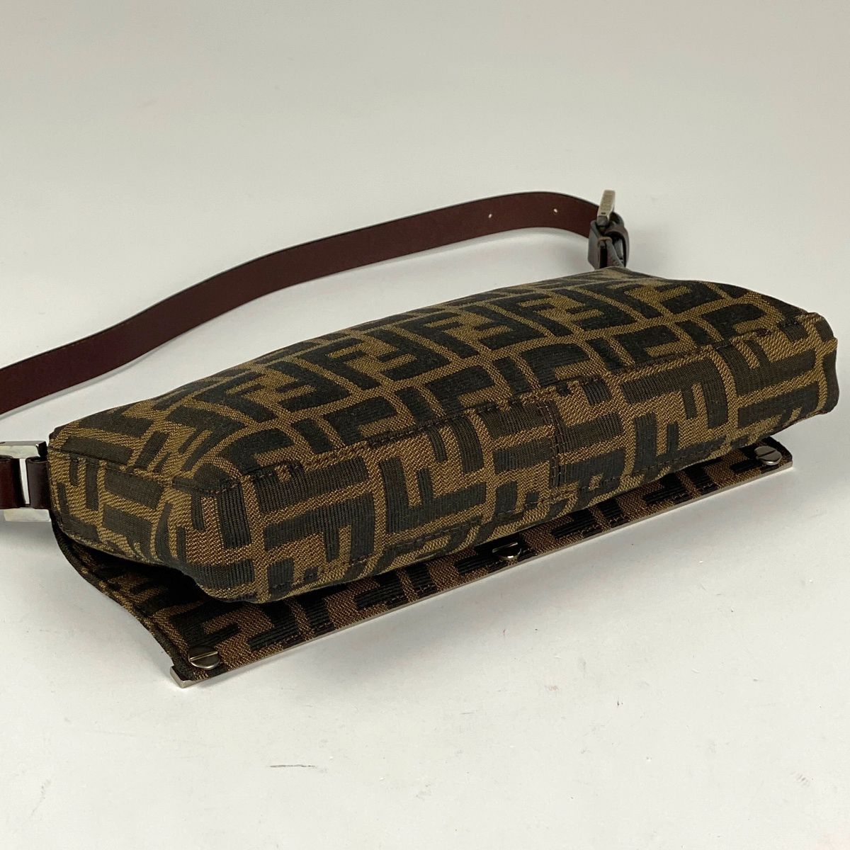 フェンディ FENDI ズッカ柄 ショルダーバッグ ハンドバッグ フェンディ FENDI ズッカ柄 ショルダーバッグ ハンドバッグ