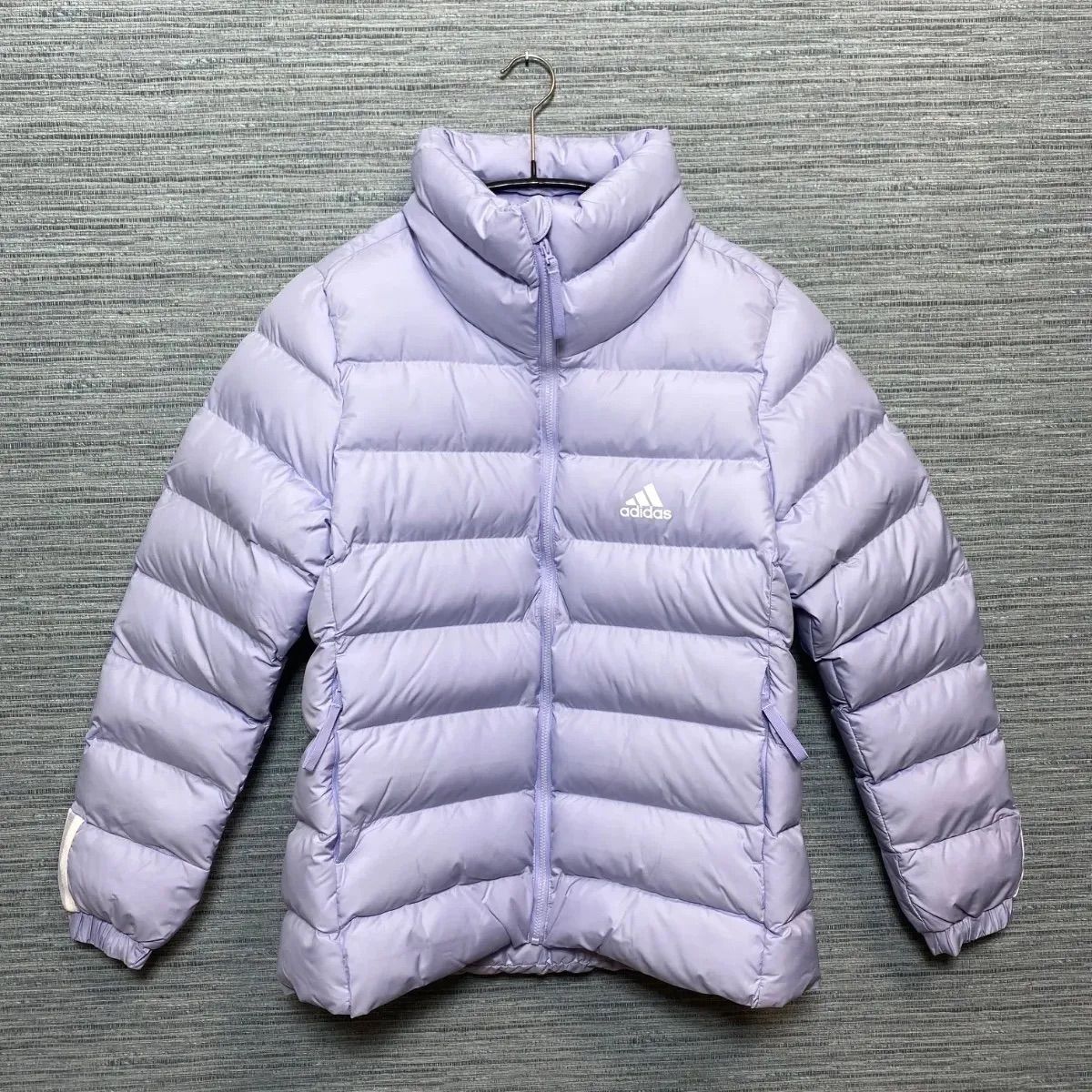adidas レディース 新品未使用 タグ付 アウター ダウンジャケット パープル GT1712 - メルカリ