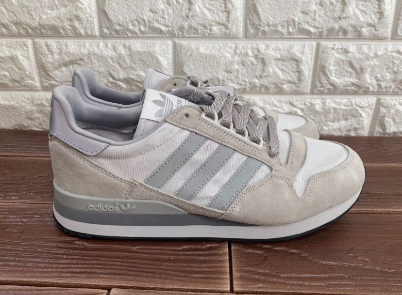 新品 adidas アディダス ZX500 メンズスニーカー グレーFW2810 新品 adidas アディダス ZX500 メンズスニーカー グレーFW2810