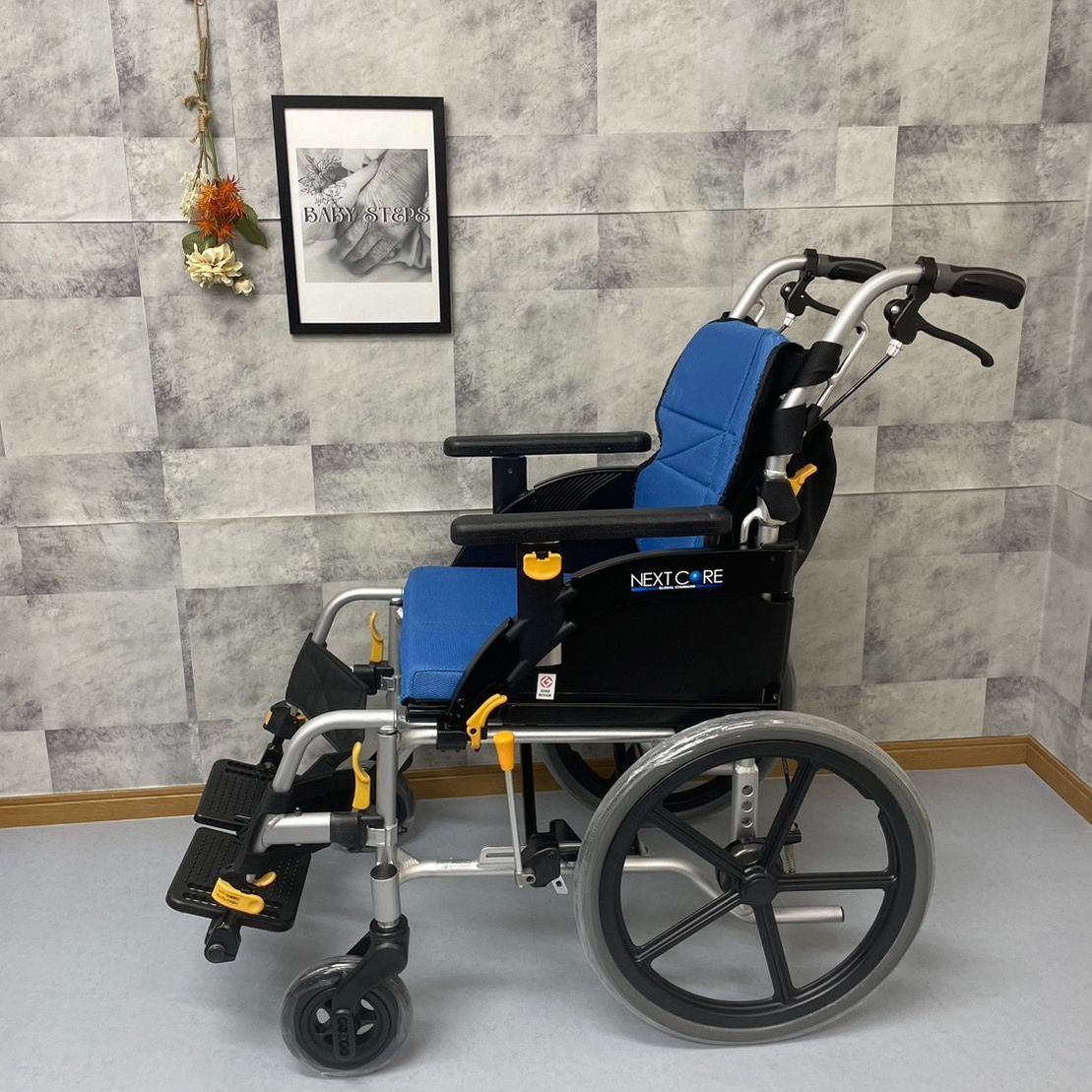 NEXT-61B 松永製作所 ネクストコア シリーズ 介助式車椅子 ノーパンクタイヤ ネクストコア ・アジャスト MATSUNAGA 中古 介護用品 - メルカリ