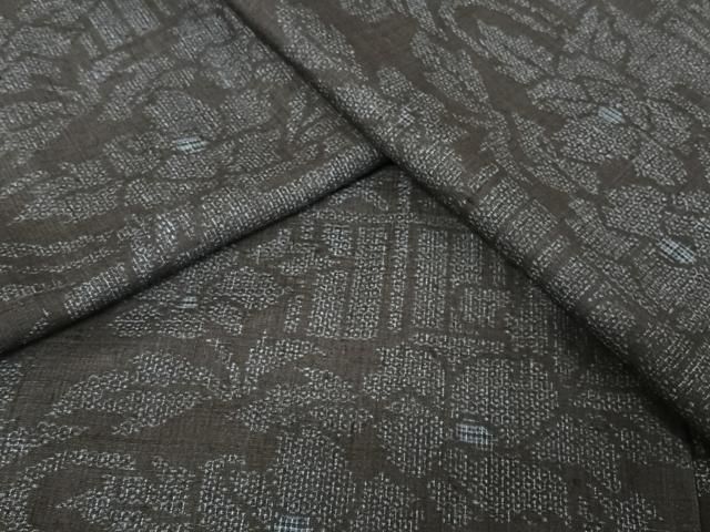 平和屋着物○本場結城紬 重要無形文化財 100亀甲 流水風景草花文 正絹