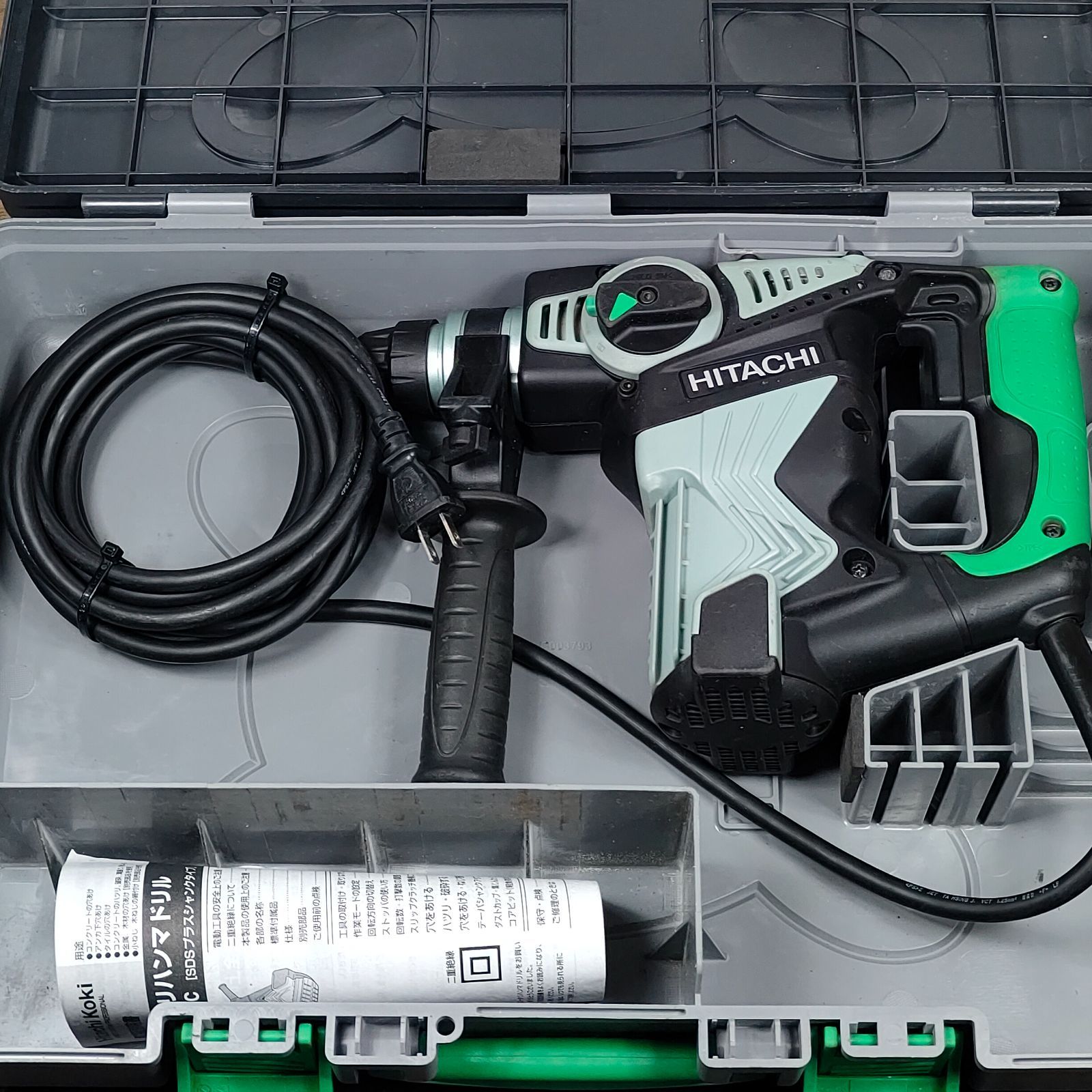 【7日保証・動作確認済】 中古品 日立工機 HITACHI 100V 28mm ロータリハンマドリル DH28PC ケース付 HiKOKI ハイコーキ - メルカリ